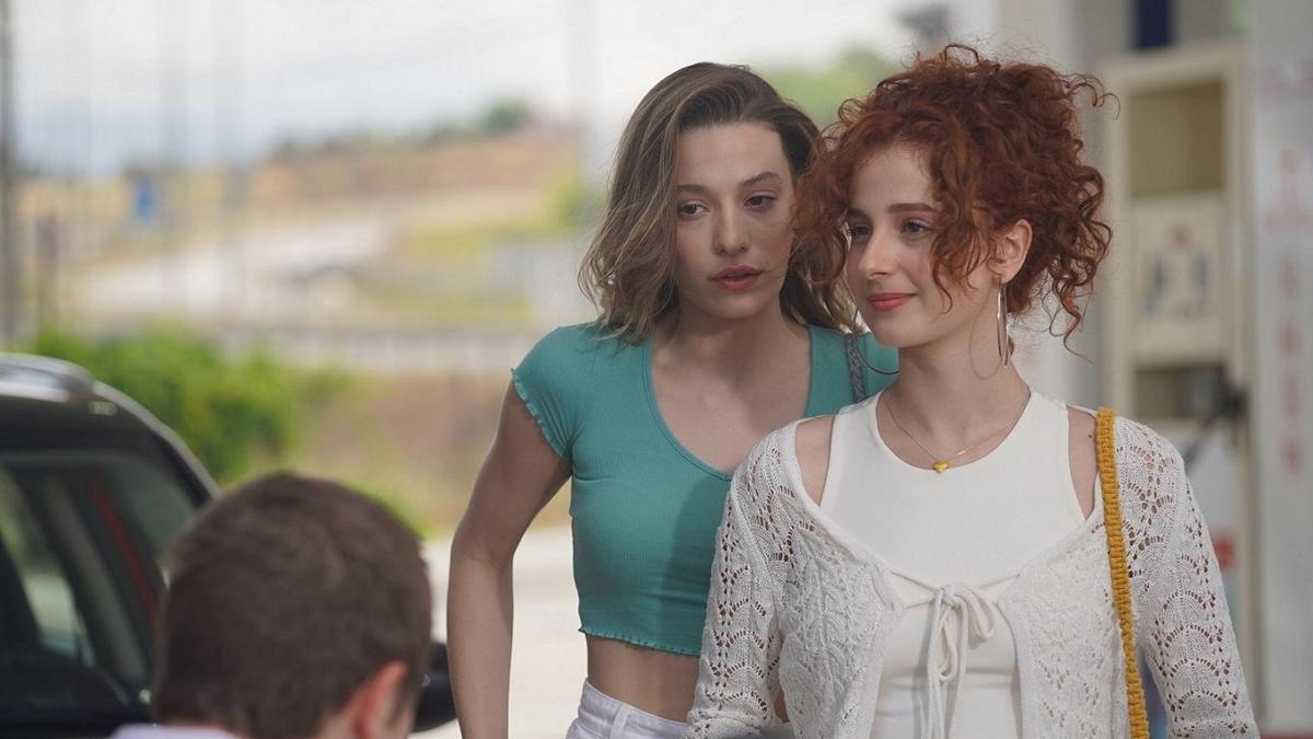 Dönence Sera kimdir? Nazlı Çetin kaç yaşında, hangi dizilerde oynadı ...