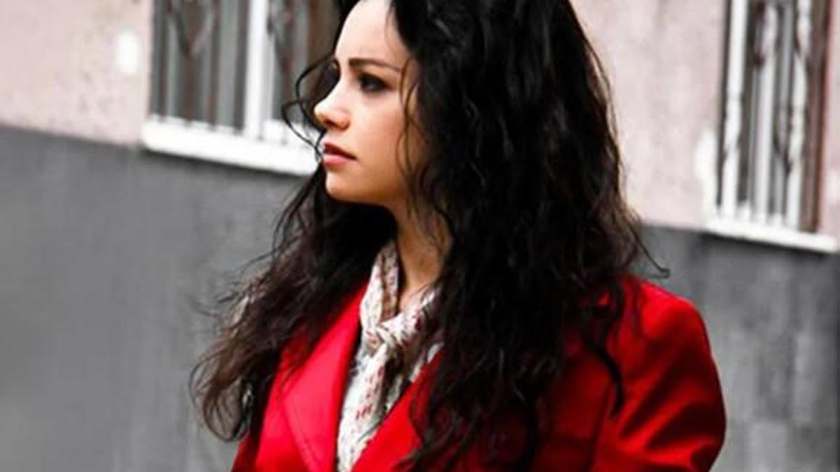 Özgü Namal'ın yeni projesi! Partneri belli oldu - Son Dakika Magazin Haberleri