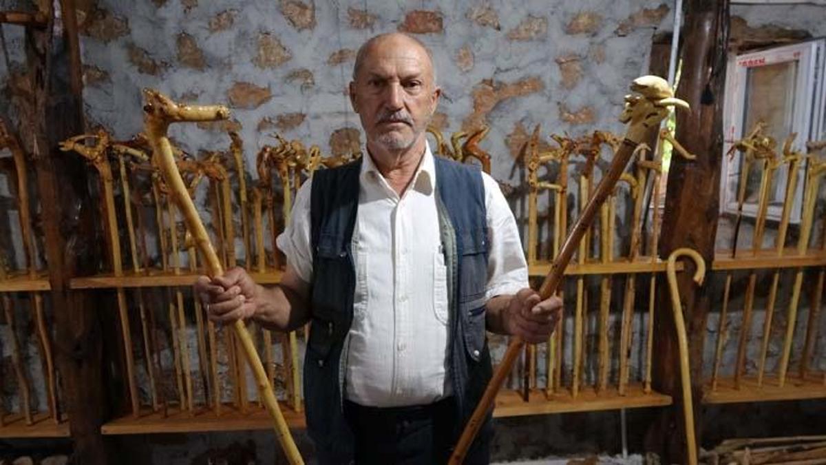 Kurumuş ağaç dallarını ve köklerini sanat eserine dönüştürüyor - En Son ...