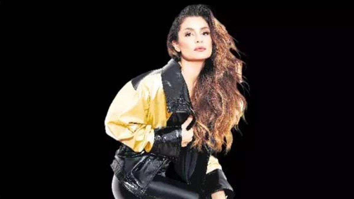 Atiyeden 'Unutmayacağım' eseri - Son Dakika Magazin Haberleri