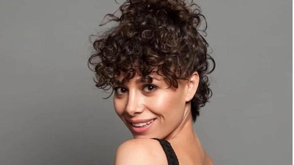 Kızılcık Şerbeti Sümbül kimdir? İrem Deniz kaç yaşında? İrem Deniz ...