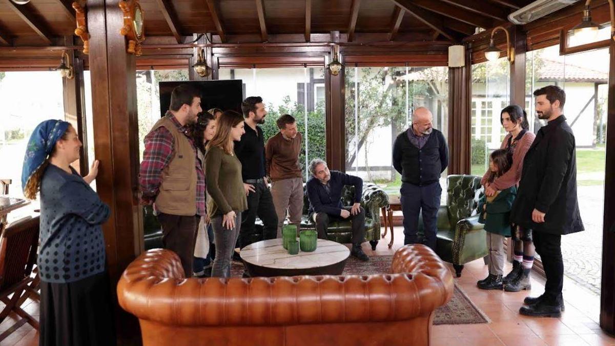 Hudutsuz Sevda Ceylan kimdir? Esengül Aypek kaç yaşında, hangi ...