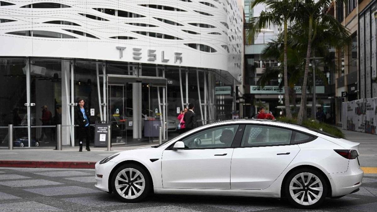 Tesla milyonlarca aracını geri çağırıyor - Otomobil Haberleri