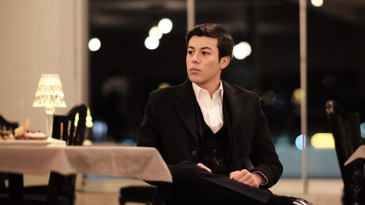 Hudutsuz Sevda Tuncay kimdir? Alp Akar kaç yaşında, hangi dizilerde ...