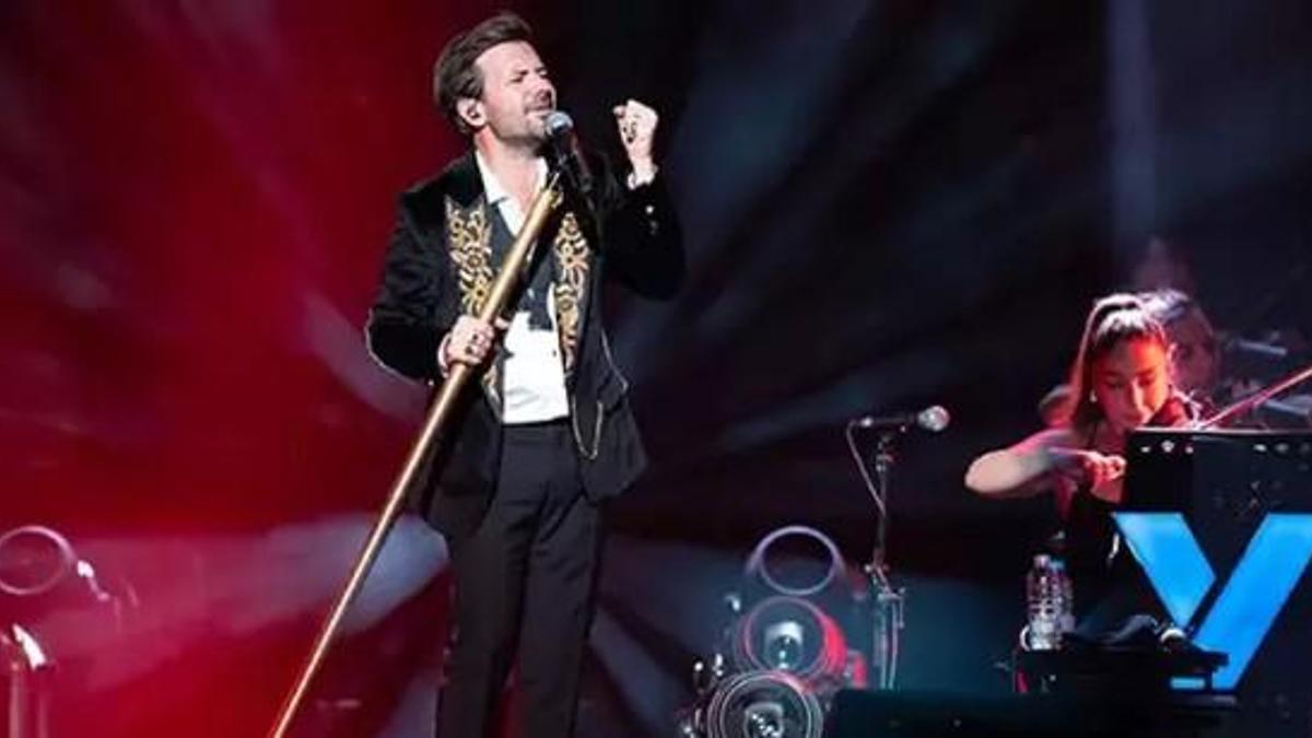 Yalın'ın 20. yıl gururu! - Magazin Haberleri