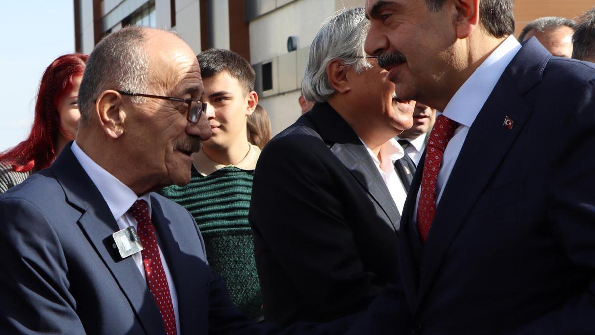 Bakan Tekin: Öğretmenlerimizin fikirleri doğrultusunda bakanlık ...