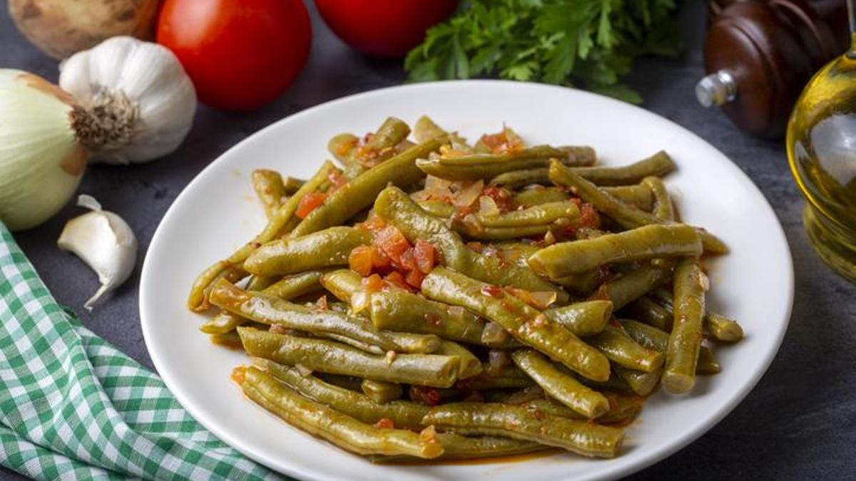 Taze Fasulye Nasıl Yapılır? Evde Zeytinyağlı Taze Fasulye Tarifi ...