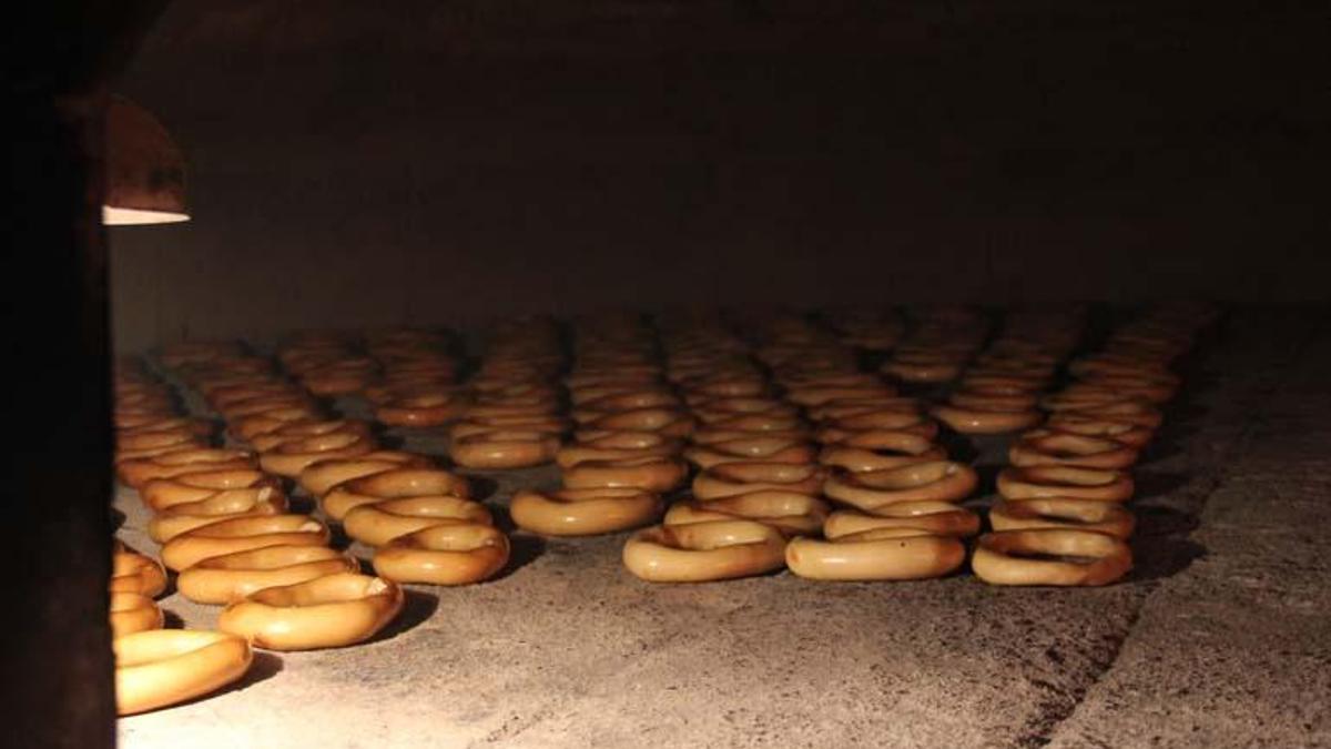 Giresunun asırlık lezzet mirası; susamsız pekmezli simit - Gazete Haberleri