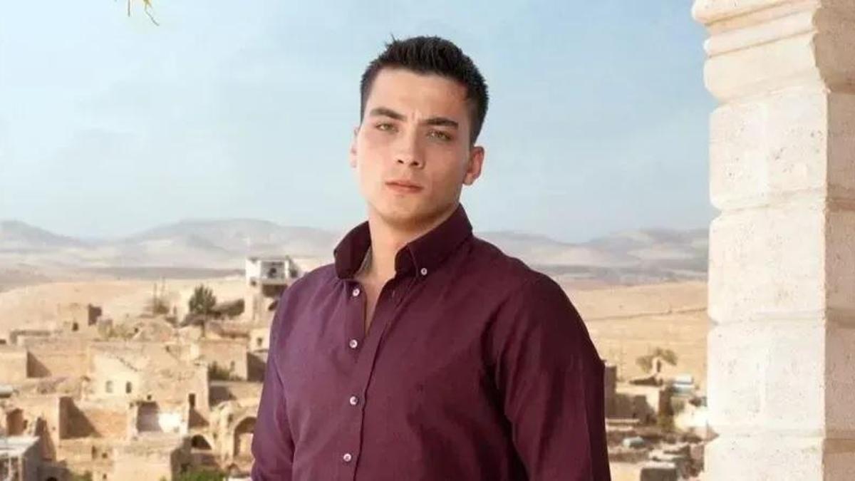 Uzak Şehir'in Kaya'sı Atakan Özkaya kimdir? Atakan Özkaya kaç yaşında ...