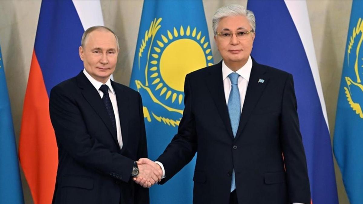 Tokayev ve Putin, Aktau'daki uçak kazasını görüştü - Dünyadan Haberler