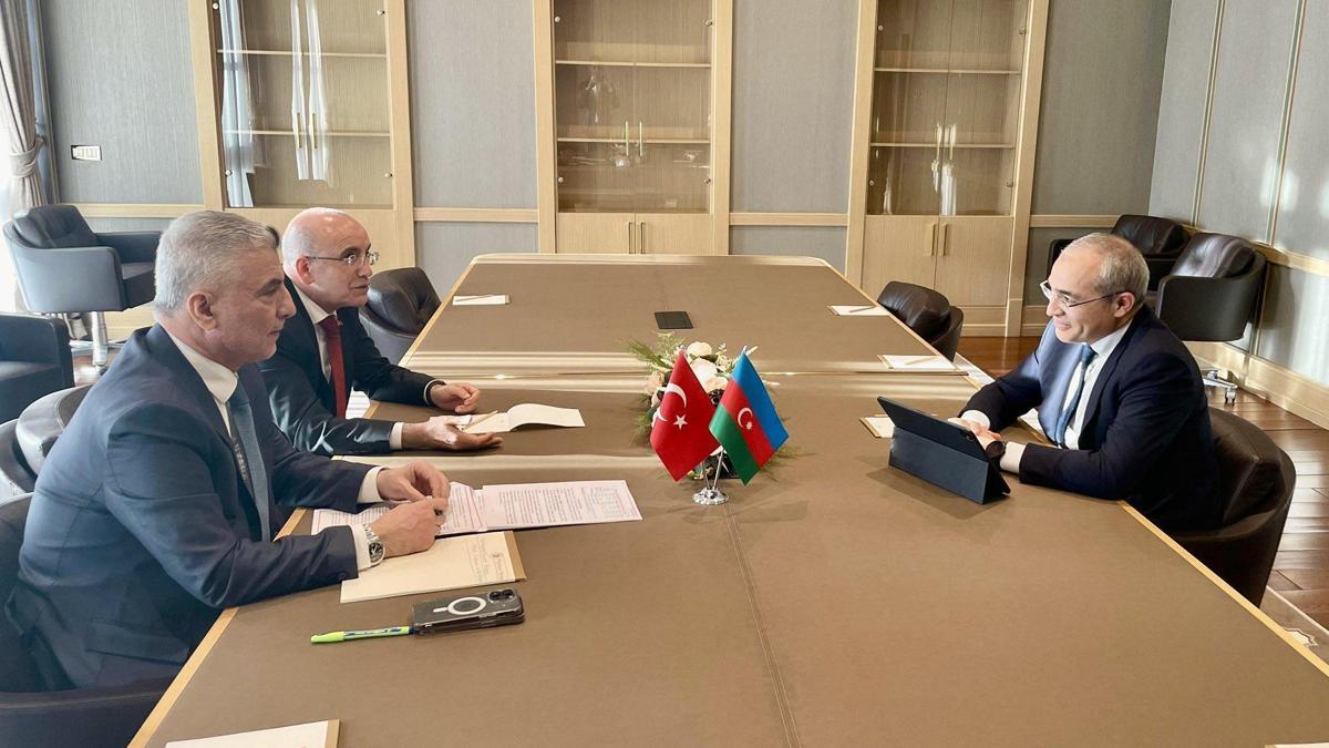 Bakan Şimşek ve Bakan Bolat, Azerbaycan Ekonomi Bakanı Cabbarov ile ...