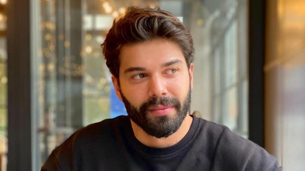 Çift Kişilik Oda'nın Avukat Teoman'ı Batuhan Ekşi Kimdir? Batuhan Ekşi ...