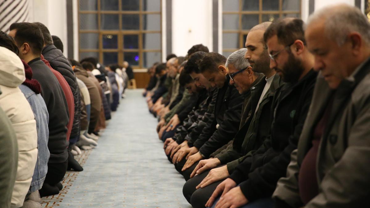 Adana, Mersin, Hatay ve Osmaniye'de Regaip Kandili idrak edildi - Adana ...