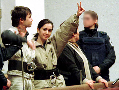 DHKP-C hakkında çete kararı - Son Dakika Dünya Haberleri CNN Türk