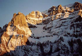 İsviçre Alpler'inde kar 20 yıldır azalıyor