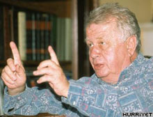 İnal Batu CHP'den istifa ediyor - Son Dakika Haberleri CNN Türk