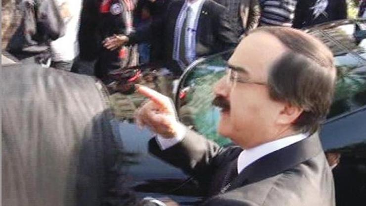 Valinin gavat diye bağırdığı olayda 2 kişiye hakaret davası açıldı ...