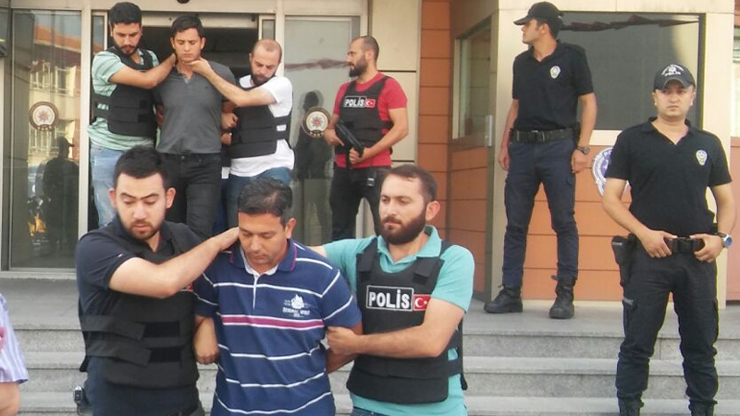 İstanbul'daki darbe girişimi soruşturmasında son durum - CNN Türk ...