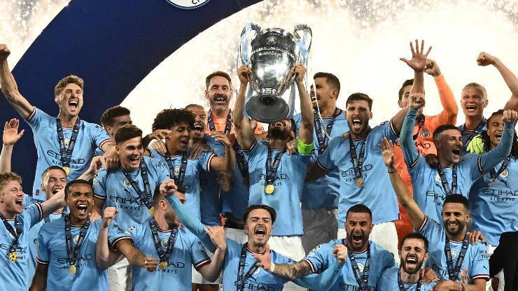 Eski Bursasporlu Scott Carson'dan tarihi başarı! İstanbul'da 18 yıl ...