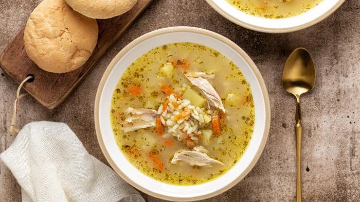 Tavuklu Çorba Nasıl Yapılır? Evde Terbiyeli Tavuk Çorbası Tarifi ...