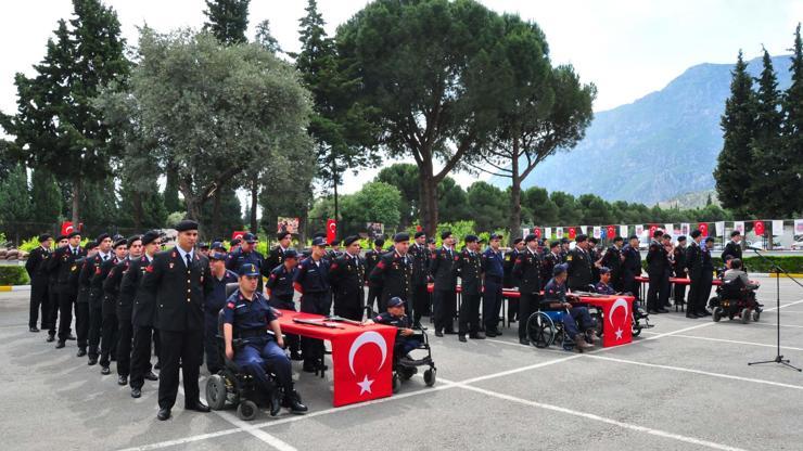 Manisa'da 43 engelli birey bir günlüğüne asker oldu - Manisa Haber