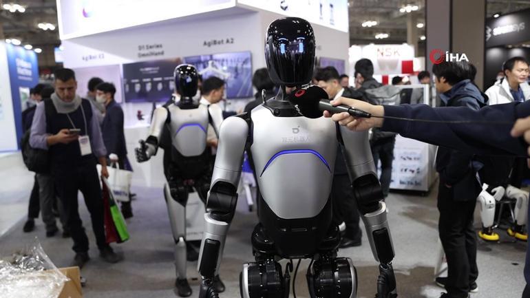 Japonya'daki fuarda dikkatler ondaydı! Robot Luca'dan Türkiye'ye ...