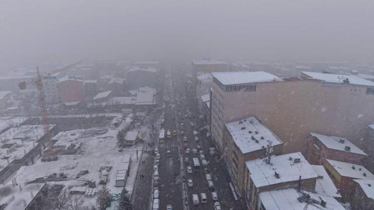 Meteoroloji günlerdir uyarıyordu: Kar etkisini gösteriyor! Birçok il ...